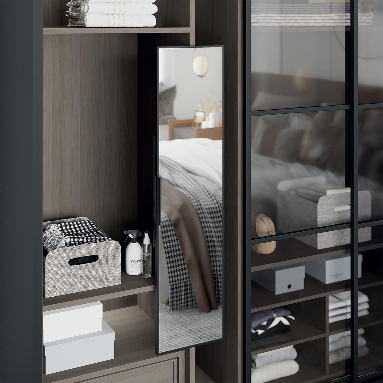 Storg Riki Pull-Out Mirror, 1300mm Height